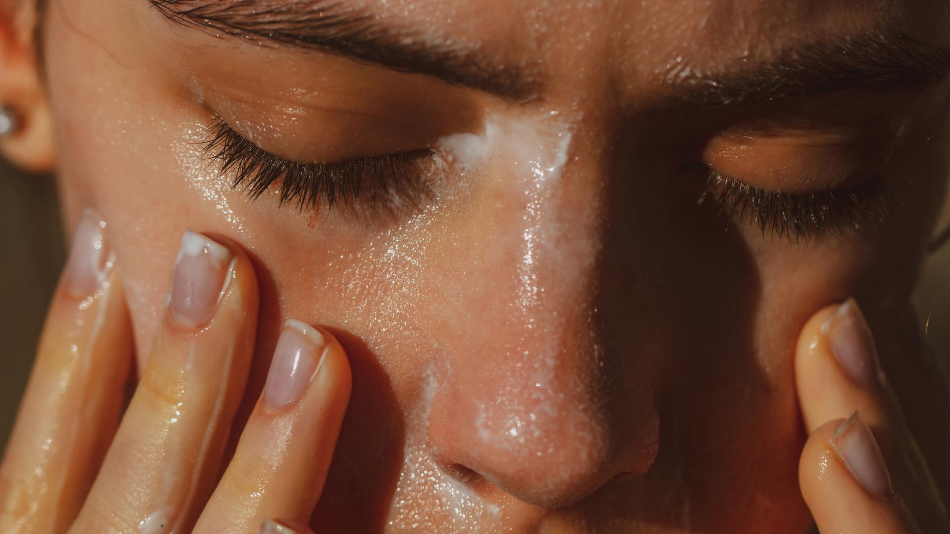 How do I know if my skin is dry or dehydrated? - Finca Skin Organics